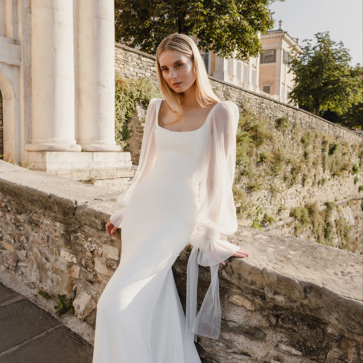 Crimped Tulle Bishop Sleeve : A detachable bishop sleeve made of crimp ...