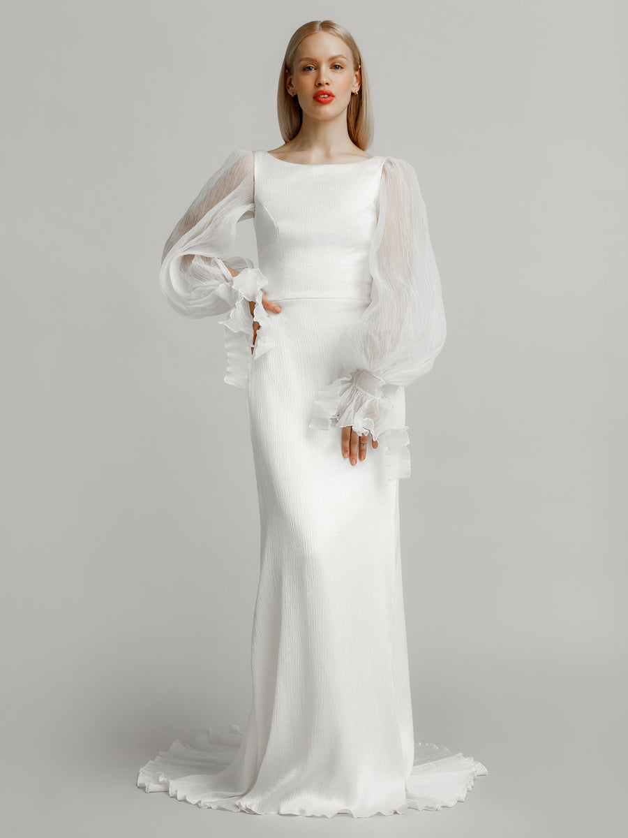 Crinkle Organza Bishop Sleeve : A detachable bishop sleeve made of she ...